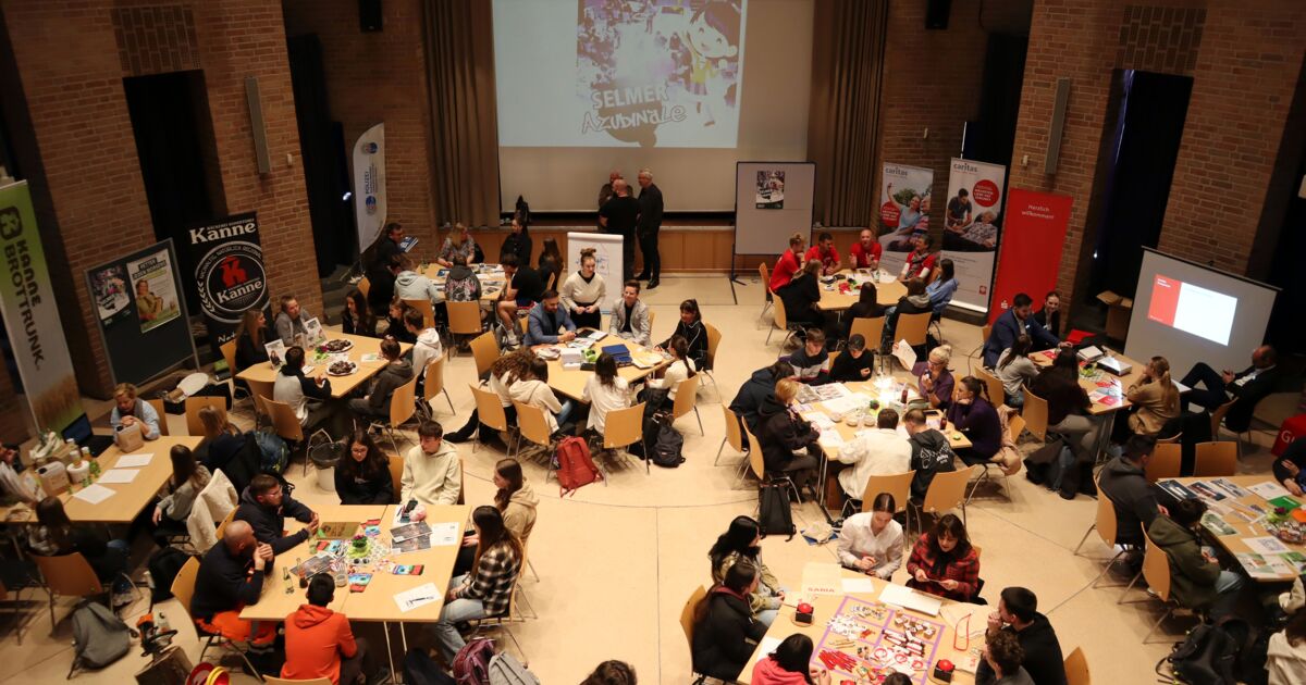 Unternehmen präsentieren sich bei der 5. Selmer Azubinale - Selm