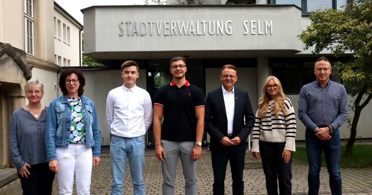 Drei neue Auszubildende treten ihren Dienst an - Selm