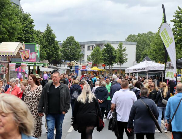Vereine präsentieren sich beim Stadtfest und stellen sich vor